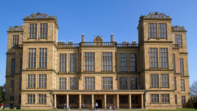 Tudor House Windows Designs | Glass Window Facts & Type